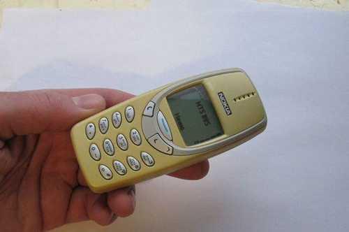 Nokia 3310 yellow
