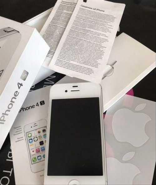 Избранные айфон. Iphone 4 в черной коробке.