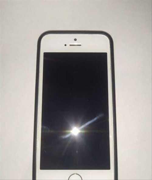 Телефон iPhone 5s 64gb