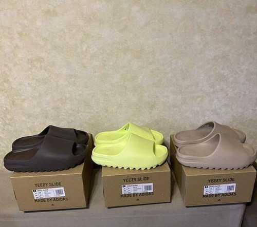 Yeezy Slide Resin, Pure, Soot, Glow Green