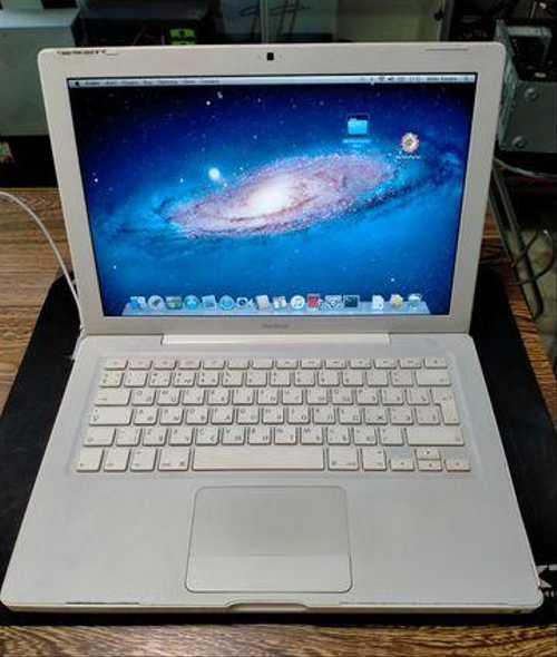 Apple MacBook (13-inch, Late 2007)