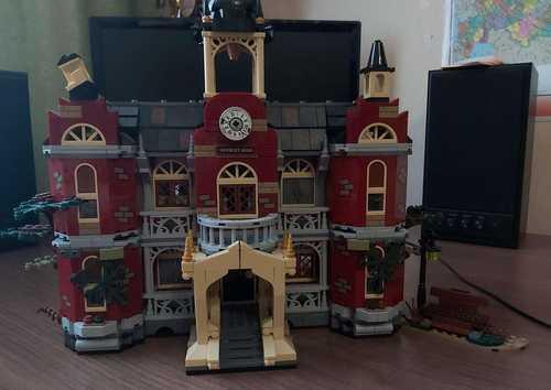 Lego Hidden Side 70425 Школа с привидениями Ньюбер