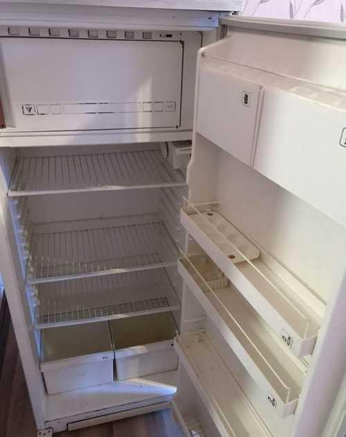Небольшой холодильник полюс