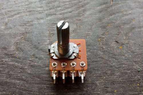 Резисторы переменные с тонкомпенсацией