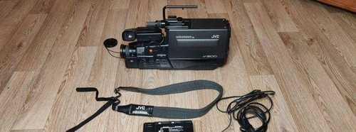 Профессиональную VHS-видеокамеру JVC GF-500