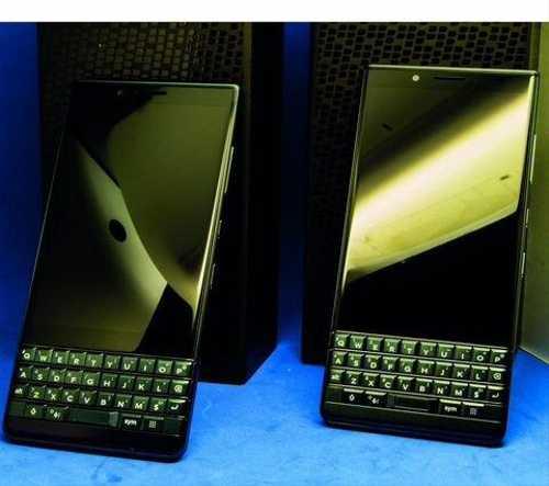 BlackBerry Key2 LE - The US Twins