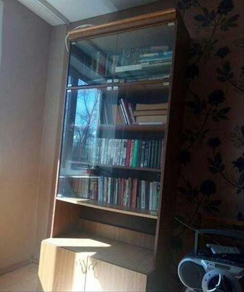 Сервант книжный шкаф