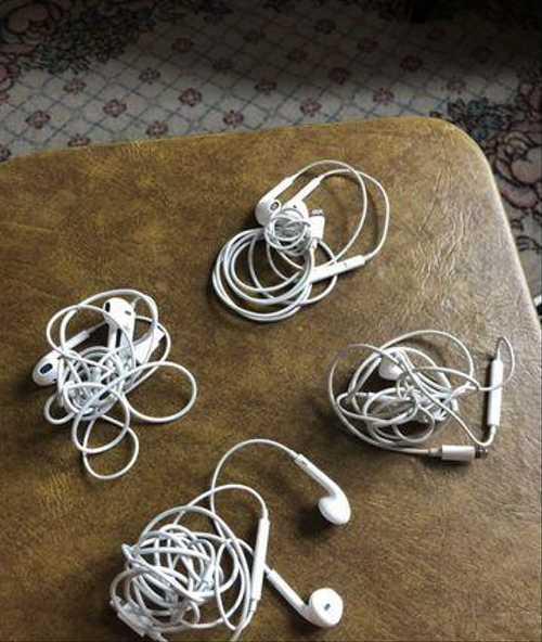 Наушники earpods полурабочие