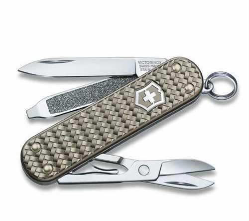 Нож-брелок victorinox Classic SD Precious Alox "In