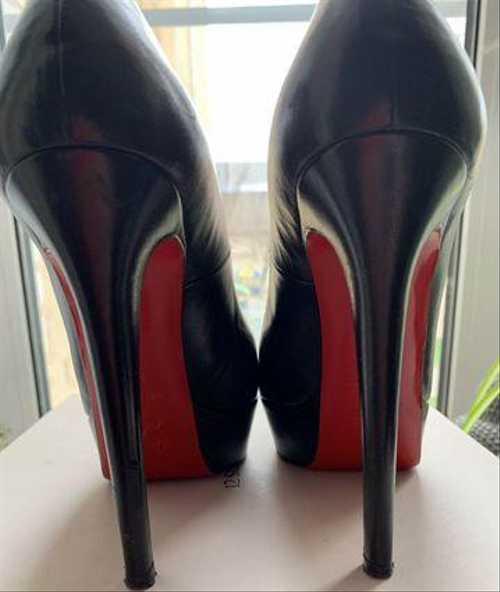 Christian louboutin туфли 38