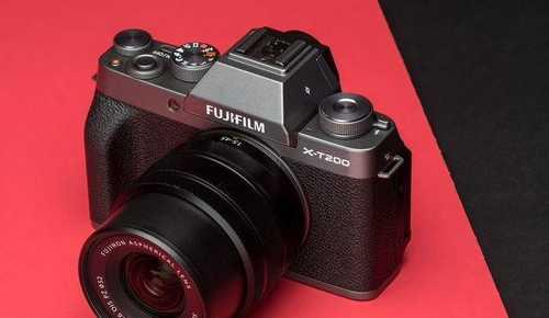 Продам камеру fujifilm XT-200 с китовым объективом