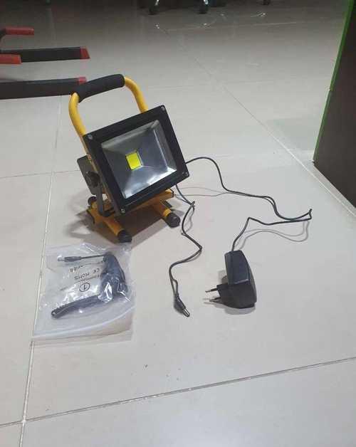 Прожектор светодиодный 20w