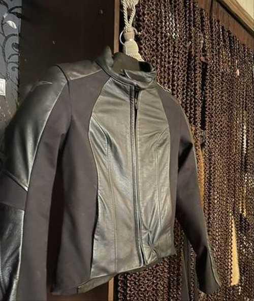 Продам новую мото куртку женскую