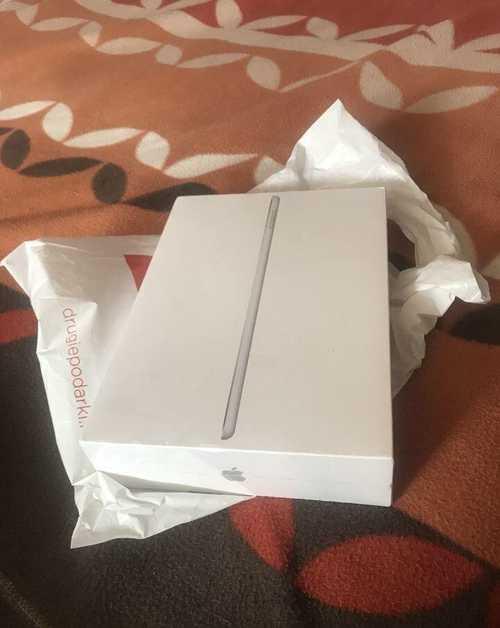 Apple iPad 9.7 128GB Silver WI-FI + cellular 2017