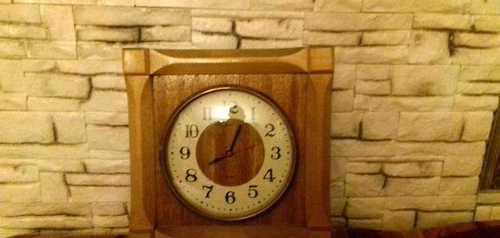 Часы деревянные настенные