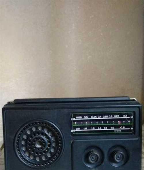 Радиоприемник СССР Альпинист-417