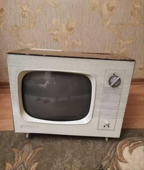 Телевизор Рекорд-64-2