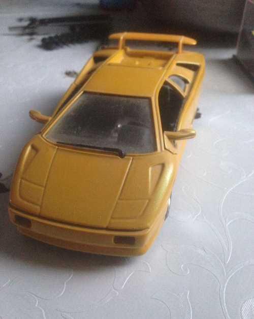 Lamborghini diablo модель 1/24