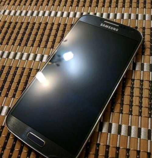 SAMSUNG Galaxy S4 64Gb (i9500) Ростест