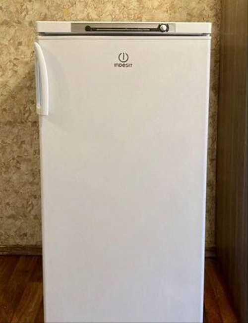 Холодильник Indesit SD125.002