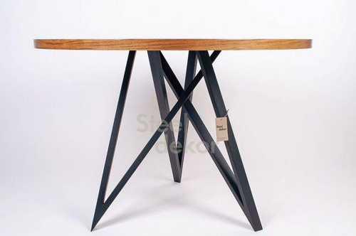 Обеденный стол со столешницей из шпона