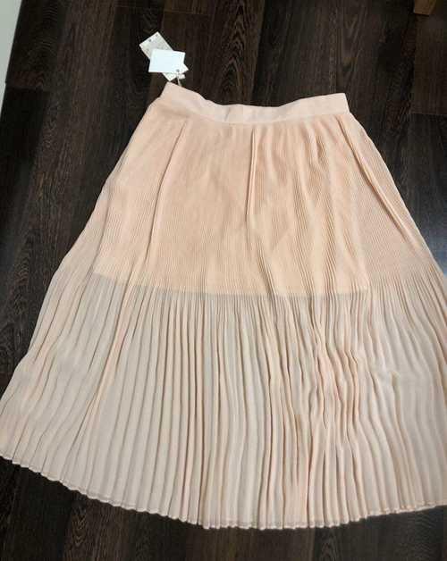 Новая юбка плиссе от Stradivarius