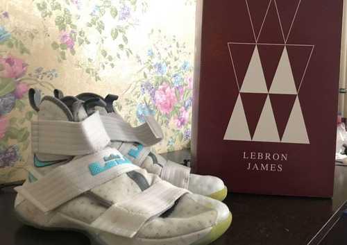 Баскетбольные кроссовки nike lebron soldier 10