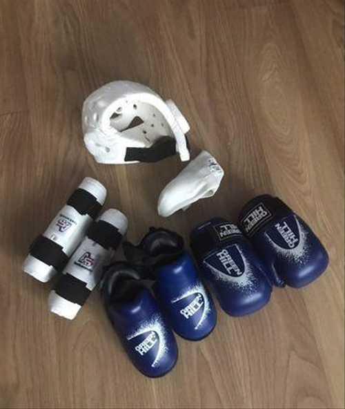 Комплект для тхэквондо