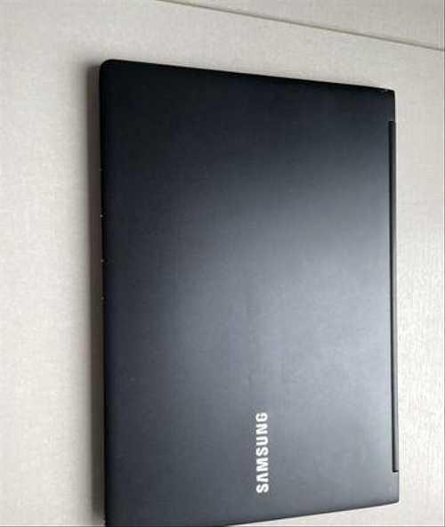 Компьютер samsung NP900X3C