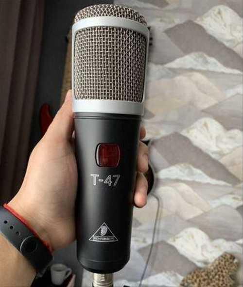 Студийный микрофон Behringer T-47