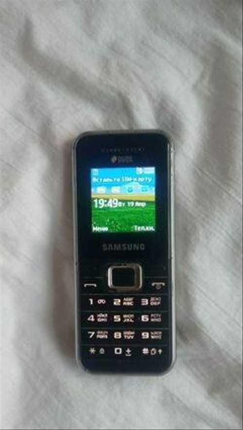 Кнопочный телефон Samsung GT-E1182
