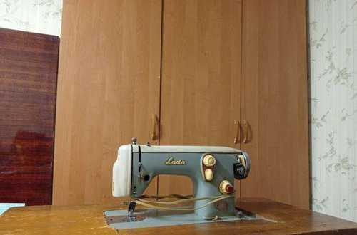 Швейная машина LADA 236-1