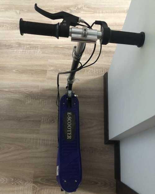 Самокат e-scooter