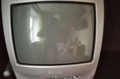 Телевизор бу Витязь цветной с настенный кронштейно