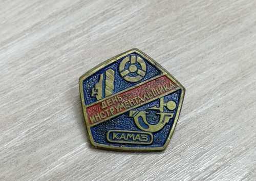 Знак День инструментальщика Камаз тяжелый