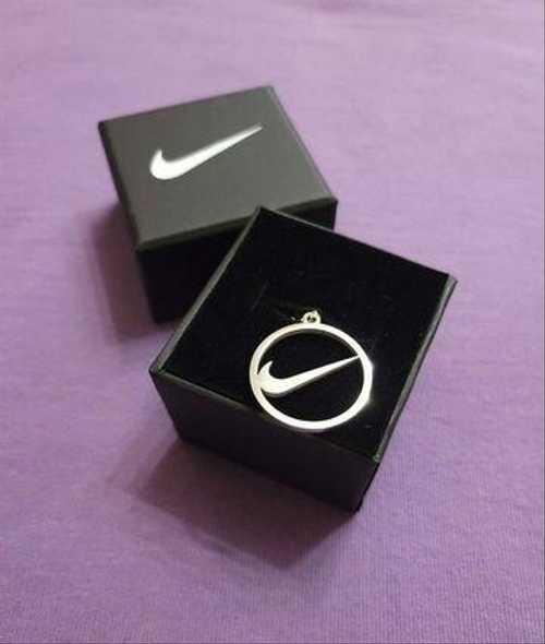 Подвеска Nike Small-Swoosh V2.0 Necklace