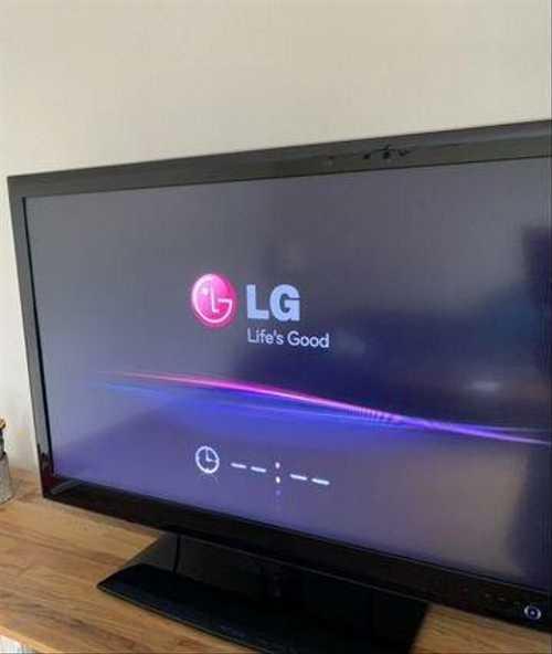 Телевизор LG 42LE5500 неисправный