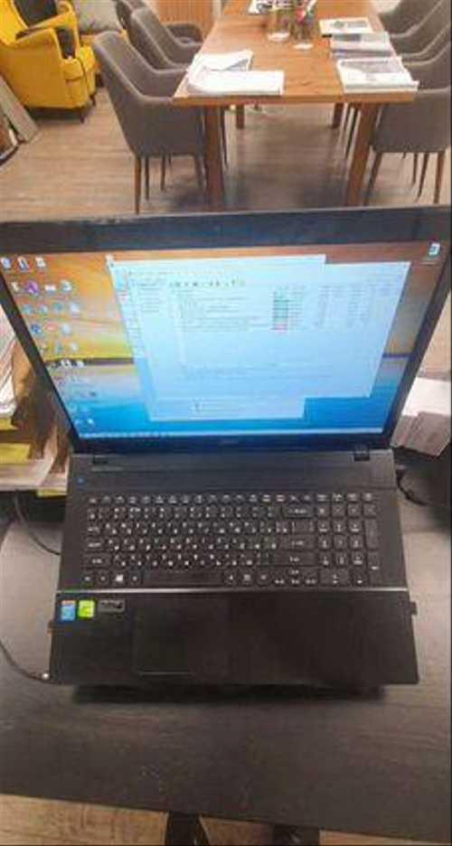 Acer v3 772g
