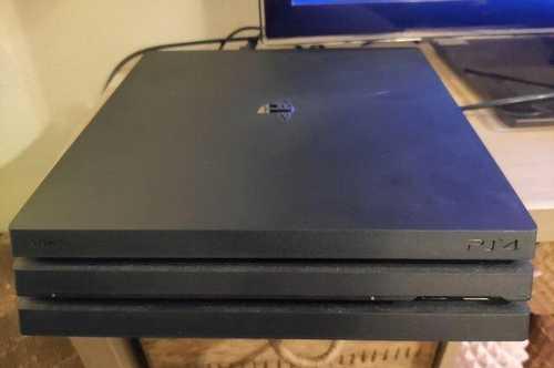Sony Playstation 4 PRO 1Tb + 5 игр