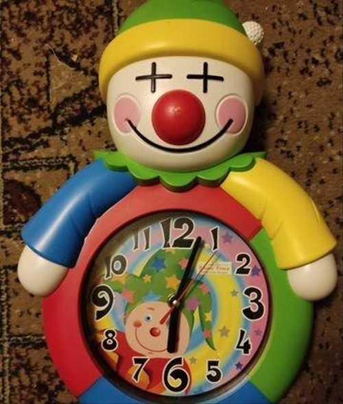 Клоун, снеговик, часы
