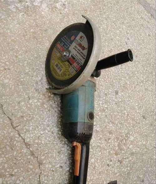 Ушм болгарка makita 9069