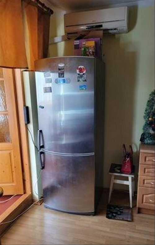 Большой Холодильник бу whirpool ARC8140 IX