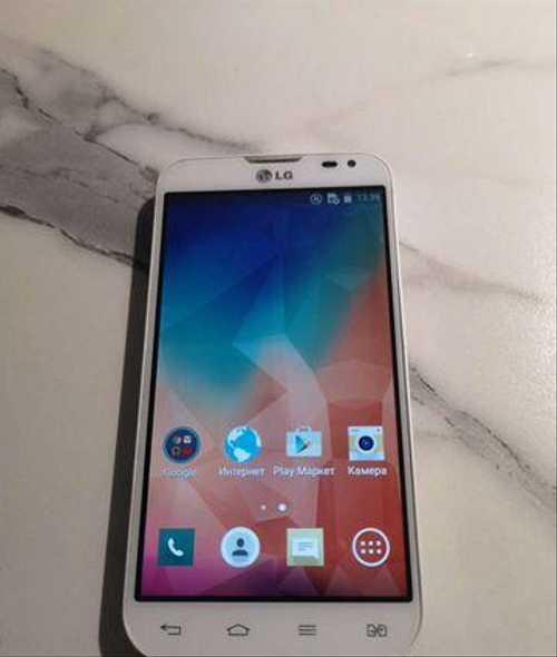 Телефон LG L90