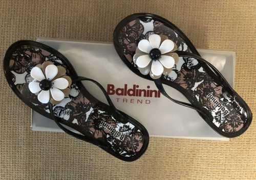 Новые шлепки Baldinini 36 р