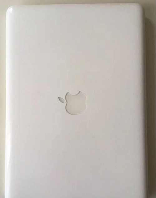 Macbook 13 дюймов, 2010 почти новенький