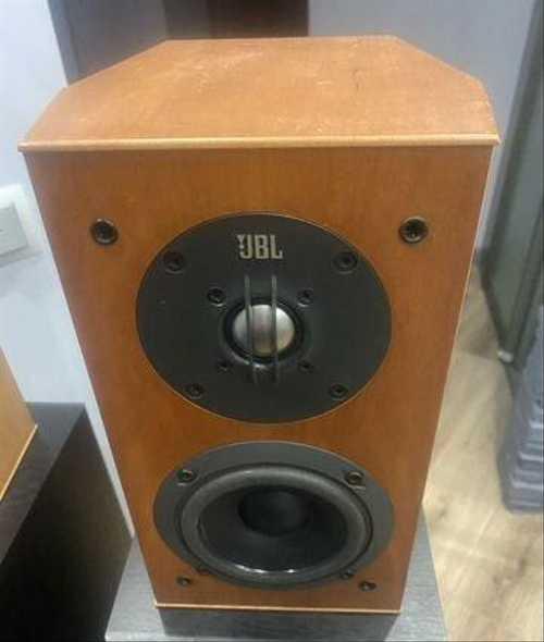 JBL XTI 10S полочная акустика