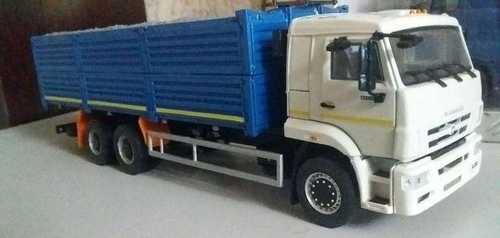 Модель Камаз 6520. Зерновоз. 1:43