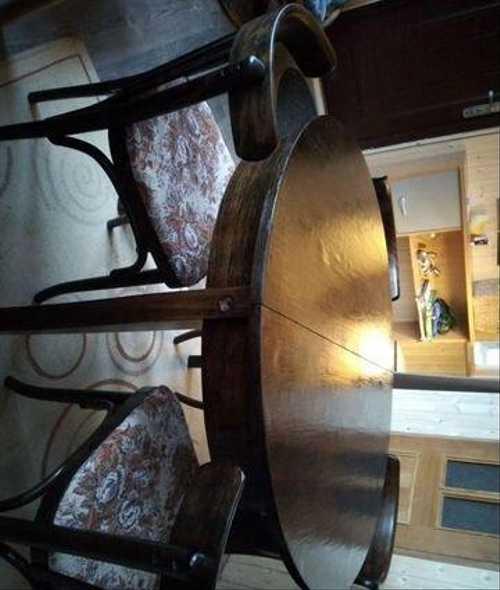 Старинный обеденный круглый стол, стулья. Винтаж