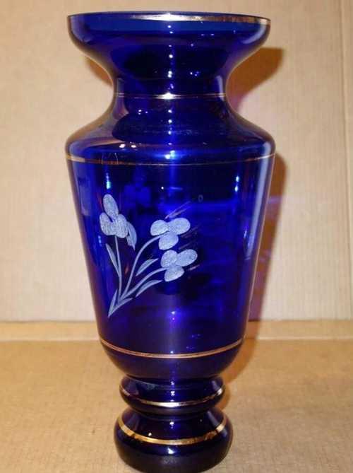 Купить вазы ссср купить на авито. Синяя ваза для цветов. Ваза синее стекло. Советские вазы. Ваза для цветов синяя СССР.