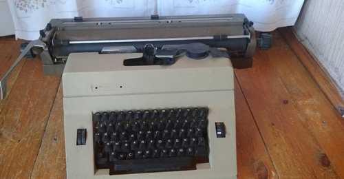 Пишущая машинка Роботрон Германия
